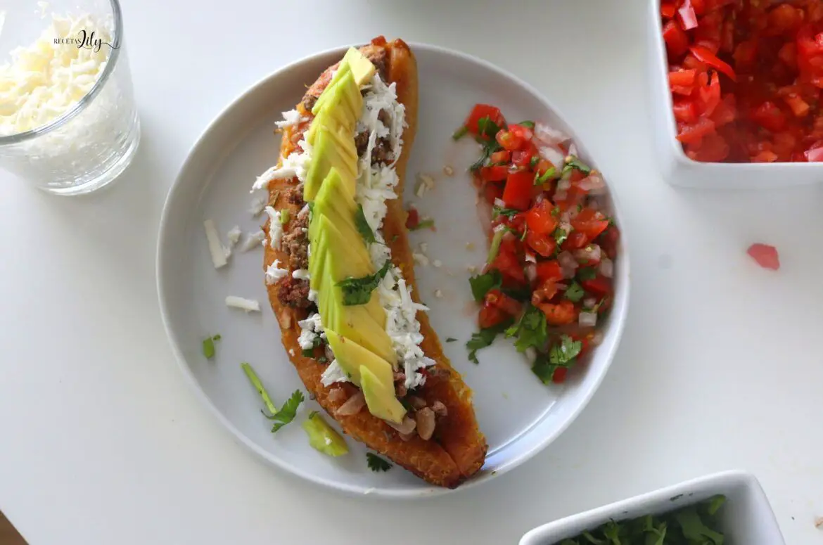 Plátano relleno con carne y queso - Recetas Lily