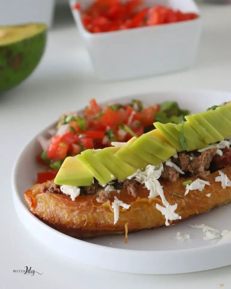 Plátano relleno con carne y queso - Recetas Lily